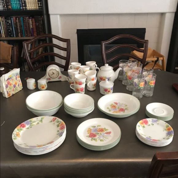 Corelle | Dining | Corelle Vintage Dining Set 72 P | Poshmark